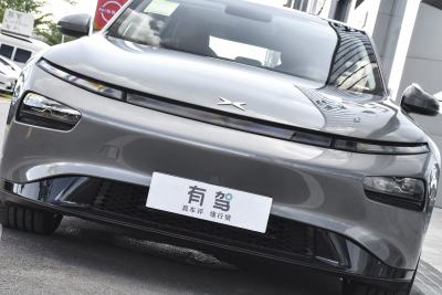 「小鹏P7」2022款 586G图片-内饰外观空间官方图-有驾