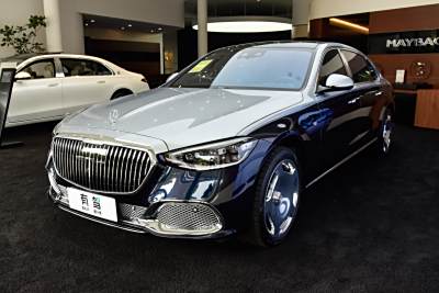 「迈巴赫S级」2023款 S 680 4MATIC 匠心高定首发版双色图片-内饰外观空间官方图-有驾