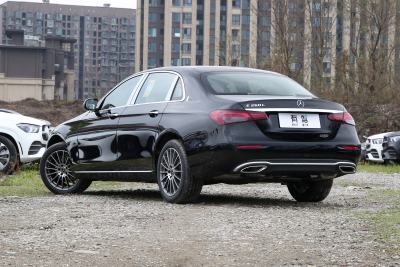 「奔驰E级」2023款 改款 E 260 L图片-内饰外观空间官方图-有驾