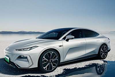 「银河E8」图片大全-所有车型颜色-有驾