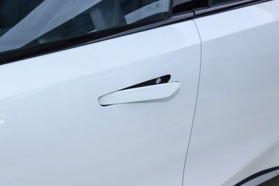 「深蓝SL03」2025款 纯电经典版图片-内饰外观空间官方图-有驾