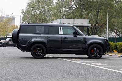 「路虎卫士」2023款 130 3.0T P400 X图片-内饰外观空间官方图-有驾