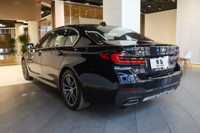 「宝马5系新能源」2022款 535Le M运动套装图片-内饰外观空间官方图-有驾