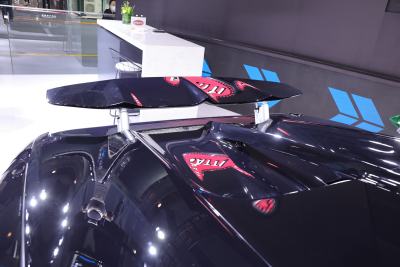 「Chiron」官方图图片-颜色-图片大全-有驾