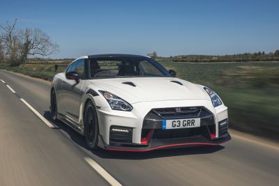 「日产GT-R」图片大全-所有车型颜色-有驾