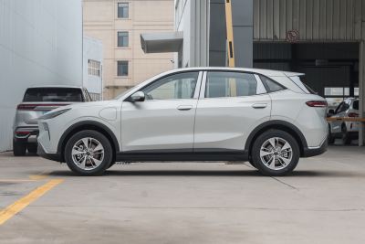 「悦意03」2025款 445km 心悦版图片-内饰外观空间官方图-有驾