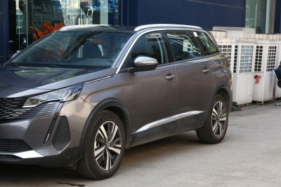 「标致5008」2023款 400THP 真爱版 5座图片-内饰外观空间官方图-有驾