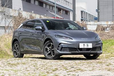 「海豹06GT」2025款 智驾版 605热浪版图片-内饰外观空间官方图-有驾