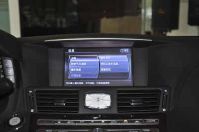 「英菲尼迪Q70」内饰图片-颜色-图片大全-有驾