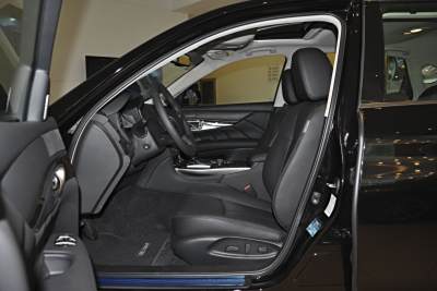 「英菲尼迪Q70」空间图片-颜色-图片大全-有驾