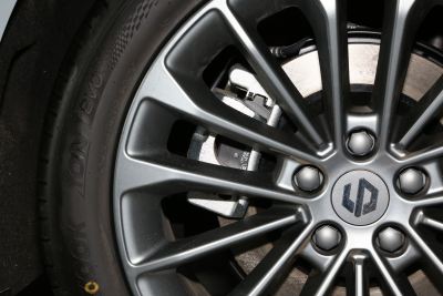 「零跑C01」外观图片-颜色-图片大全-有驾