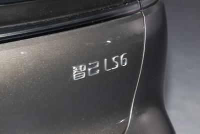 「智己LS6」图片大全-所有车型颜色-有驾
