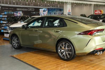 「影豹」2023款 270T DCT J15版图片-内饰外观空间官方图-有驾