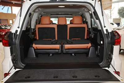 「雷克萨斯LX」图片大全-所有车型颜色-有驾