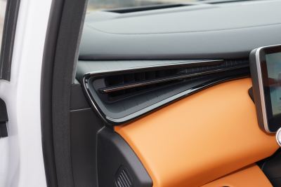 「L380」内饰图片-颜色-图片大全-有驾