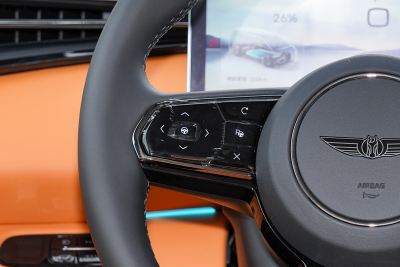 「L380」内饰图片-颜色-图片大全-有驾