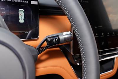 「L380」内饰图片-颜色-图片大全-有驾