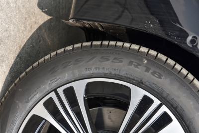 「奔驰E级」2025款 E 260 L 运动型图片-内饰外观空间官方图-有驾