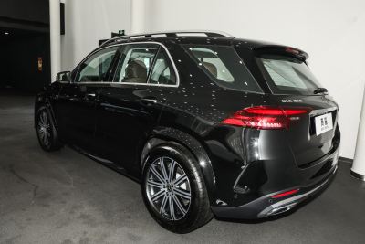 「奔驰GLE」2025款 GLE 350 4MATIC 时尚型图片-内饰外观空间官方图-有驾