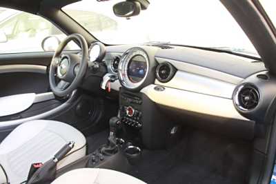 「MINI COUPE」内饰图片-颜色-图片大全-有驾