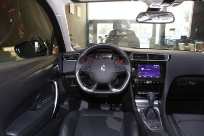 「DS 5LS」内饰图片-颜色-图片大全-有驾