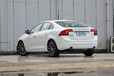 「沃尔沃S60」2019款 S60L 改款 T5 智进进阶版图片-内饰外观空间官方图-有驾