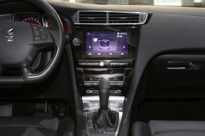 「DS 5LS」内饰图片-颜色-图片大全-有驾