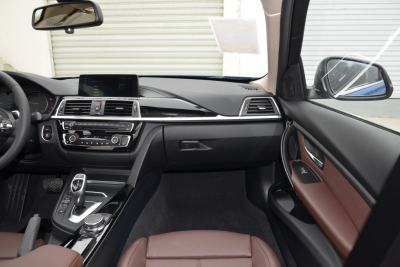 「宝马3系」2019款 320Li M豪华套装内饰图片-颜色大全-有驾