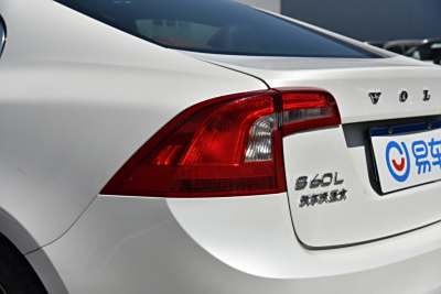 「沃尔沃S60」2019款 S60L T5 智驭版图片-内饰外观空间官方图-有驾